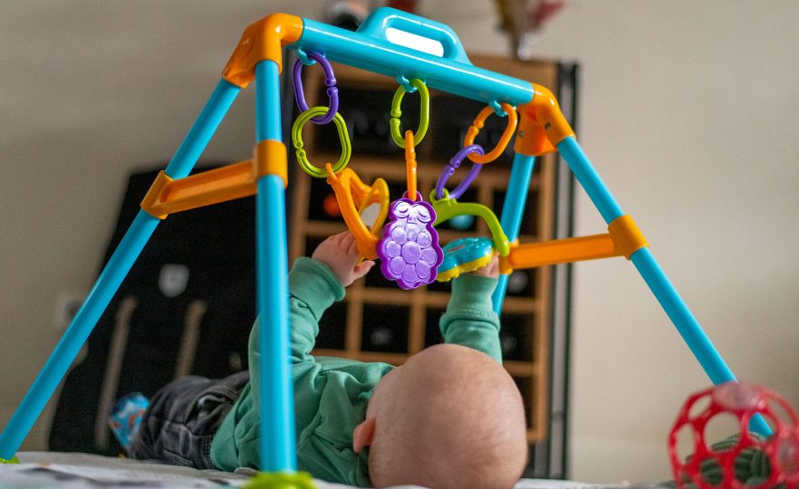 Beneficios del Baby Gym para tu Bebé I La Hormiga Play